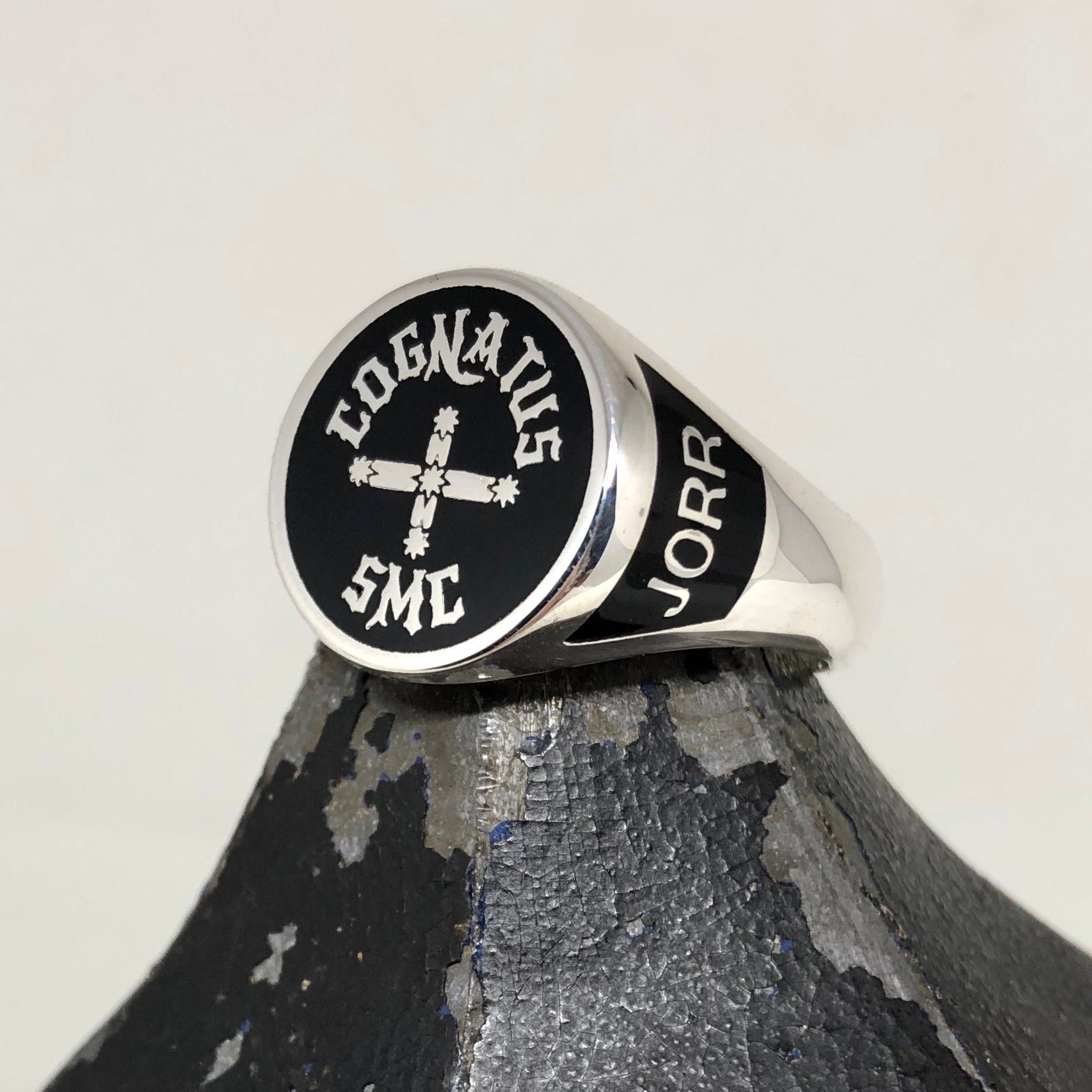 CAD Design Sterling Silver Signet Ring with Enamel – Signet Circle