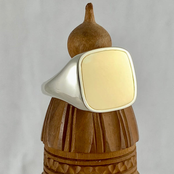 Signet Circle | Melbourne's leading maker of Customised Signet Rings