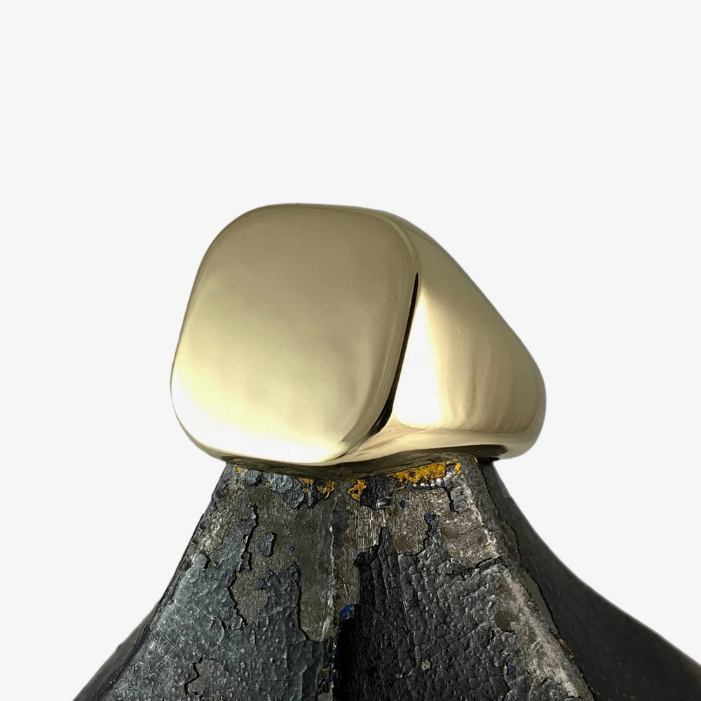 Signet Circle | Australia's leading maker of Customised Signet Rings