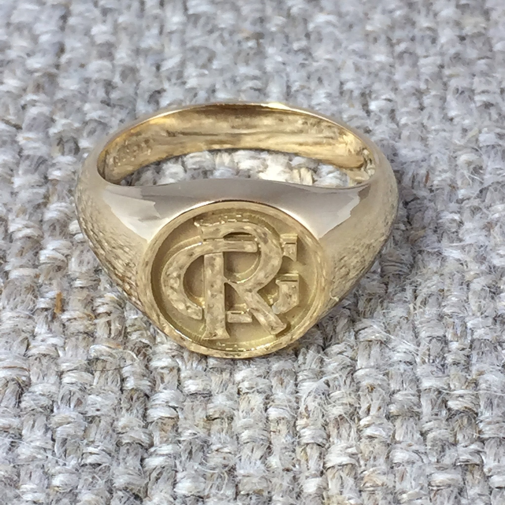 2 Initials Monogram Design 14mm Round - 9 Carat Yellow Gold Signet Ring ...